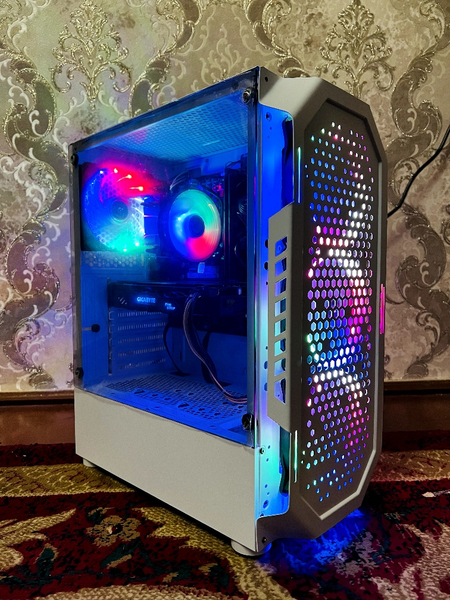 Мошний игровой компьютер i5 11400f