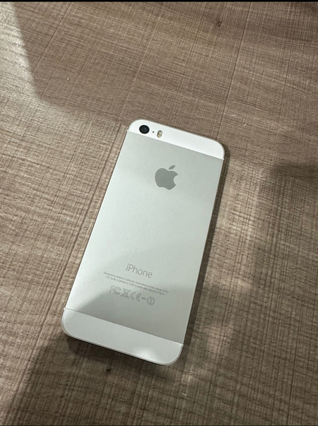 IPhone 5s серебристый
