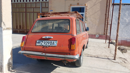 Rangi qizil matorga javob narxini kelishamiz