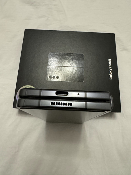 Samsung z fold 5 , 12/256