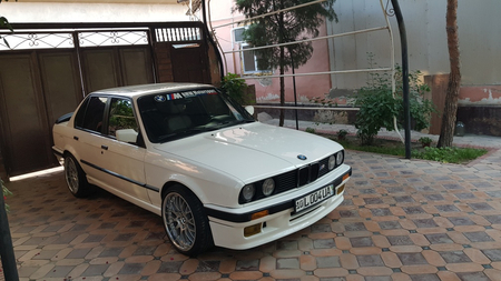 bmw e30 1987 xolati zor