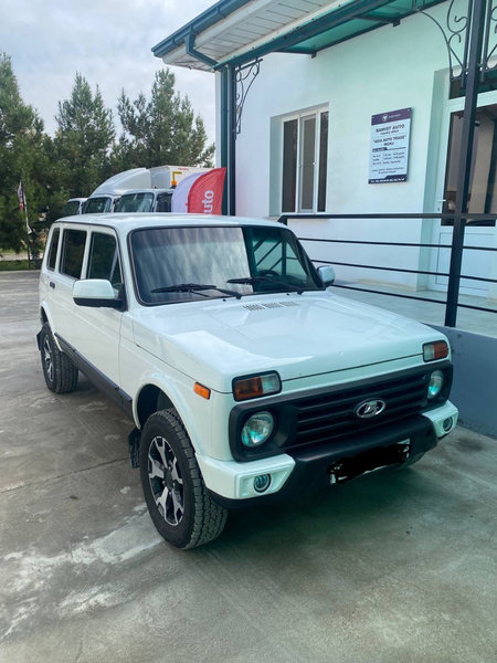 Niva urban срочно сотилади