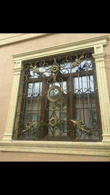Naves reshotka darvoza