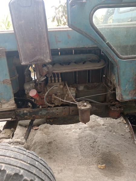 T40 traktori holati zur