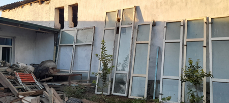 Akfa 2qavatli oyna sotiladi