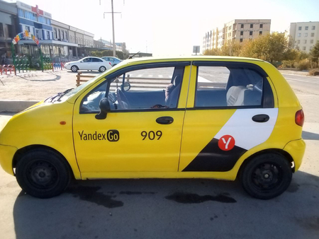 Avtomobil matiz sotiladi
