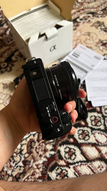Видео камера йенги Sony zv-e 10