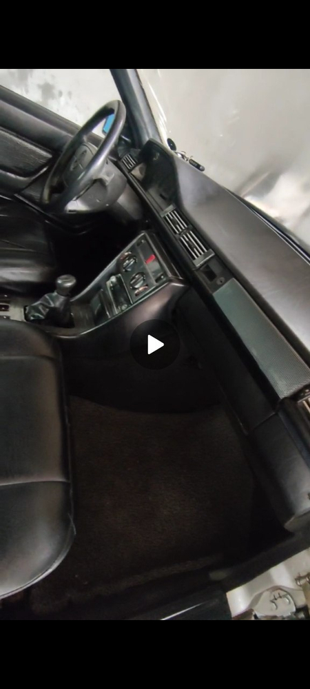W124. E230. Yili 1989yil xgolati yashi  naqt yoki vikup xam bor