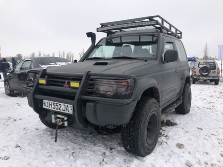 Mitsubishi pajero 2