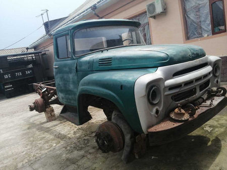 Зил-130 сотилади
