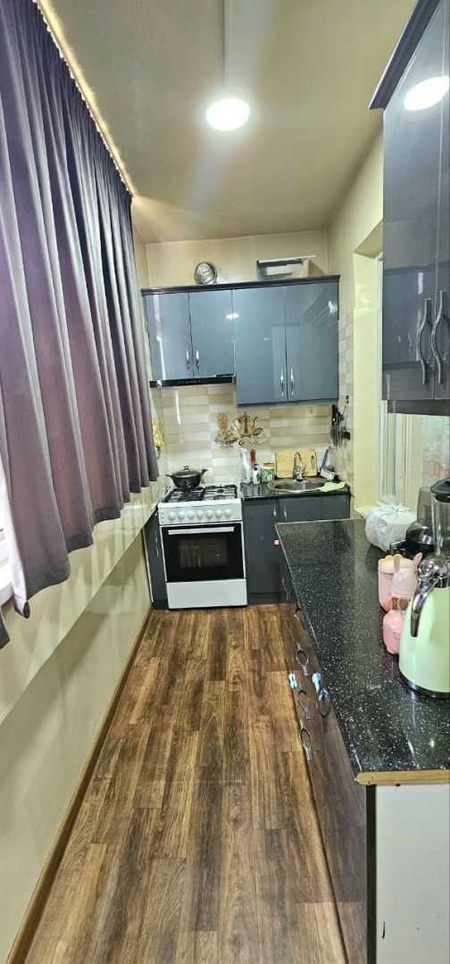 Продаётся квартиры 2/2/4 на Ю-ом районе янги юнусобод-15 (J2328 )