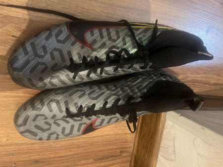 Butsi nike airzoom sotiladi