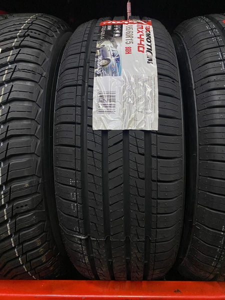 Продается автошины ROADX 195/60R15 88H rxmotion