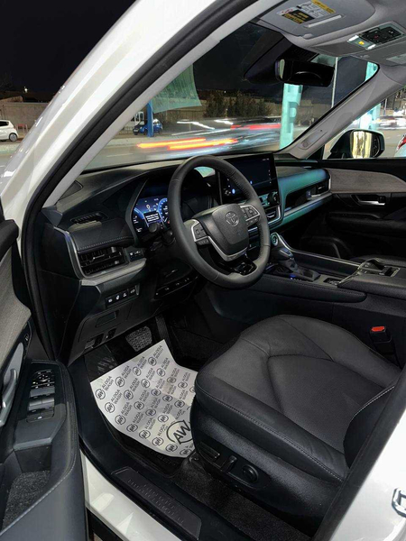 Toyota Grand Highlander Limited 2024