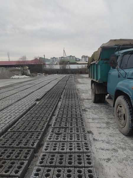 Кампот 70/30 клинец шебен Кум Тош Шлакаблок