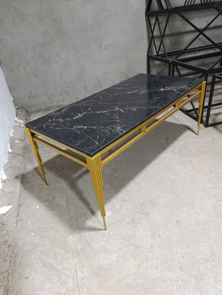 Jurnalniy stolik loft