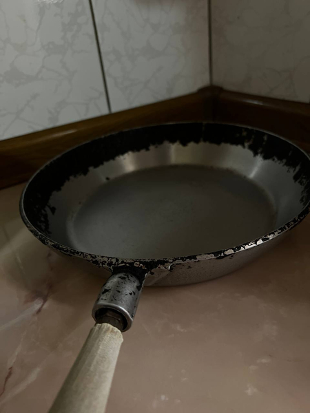 Продам сковородку  хорошую.