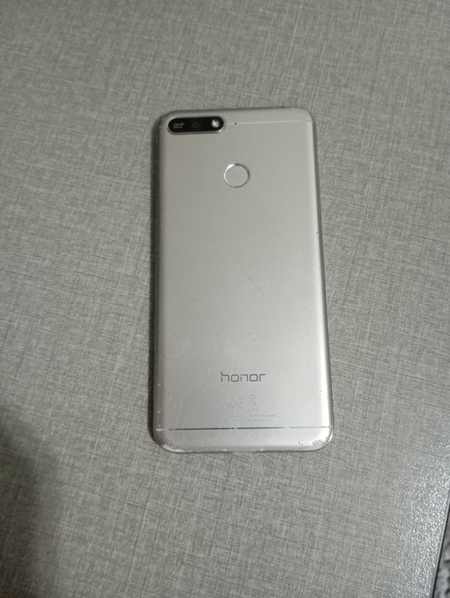 Телефон Honor 7A