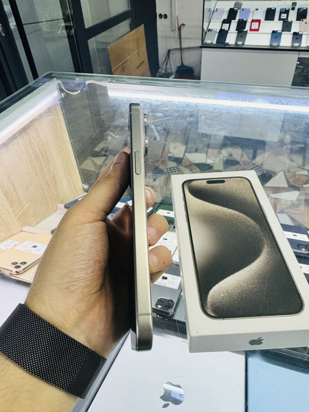 iPhone 15 Pro Max 256 gb natural
