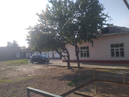 Уй Сотилади Тошкент денгизи йонида