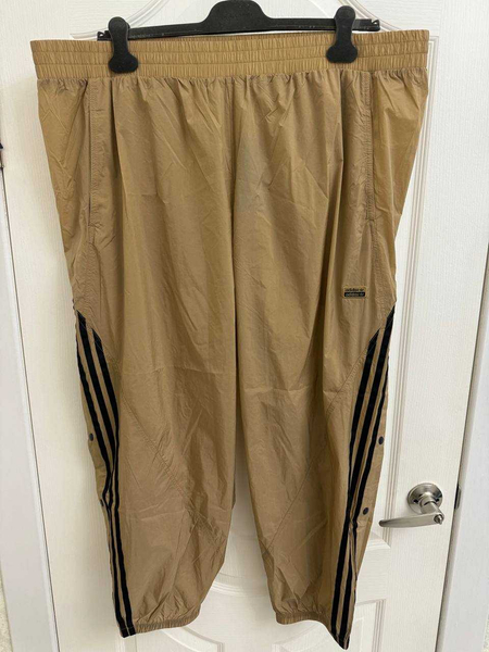 Новые Брюки спортивные Adidas Originals, размер 3XL (62/66)