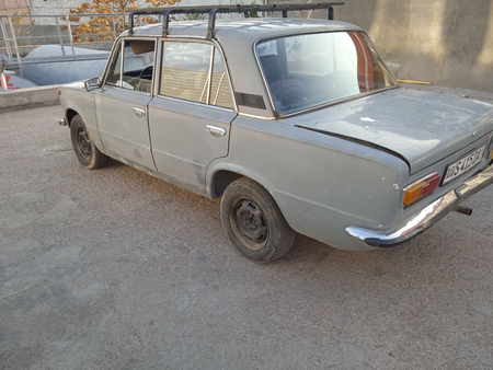 Жигули сотилади 011