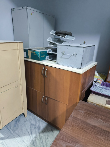 Продам два одинаковых стола 2 метра длиной