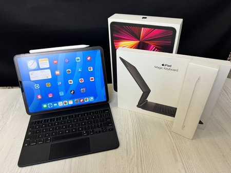 Продам комплект Ipad 11 pro M1 256 GB black + Magic Keyboard + Pencil2