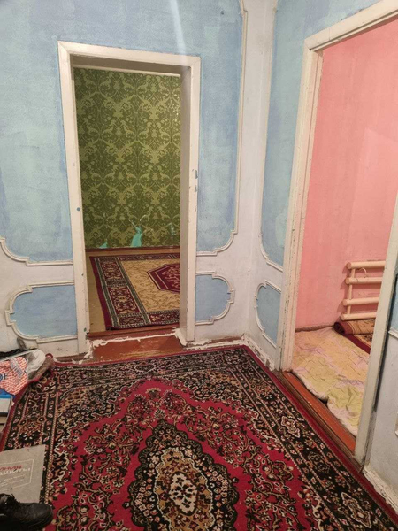 срочно продаётся 2 х ком 64кв 54000$