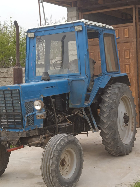 Трактор МТЗ-80 срочна сотилади