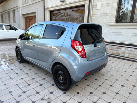 Spark 2015 avtomat srochni sotiladi