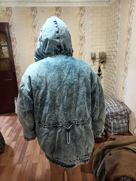 Продам куртки зимние