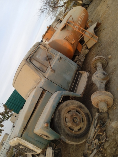 Gaz 53 sotiladi yaxshi xolatda
