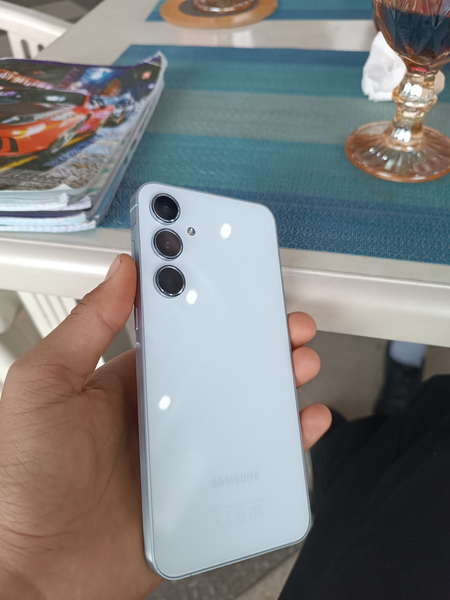 Samsung galaxy A55 5G  8 oy kafolati bilan