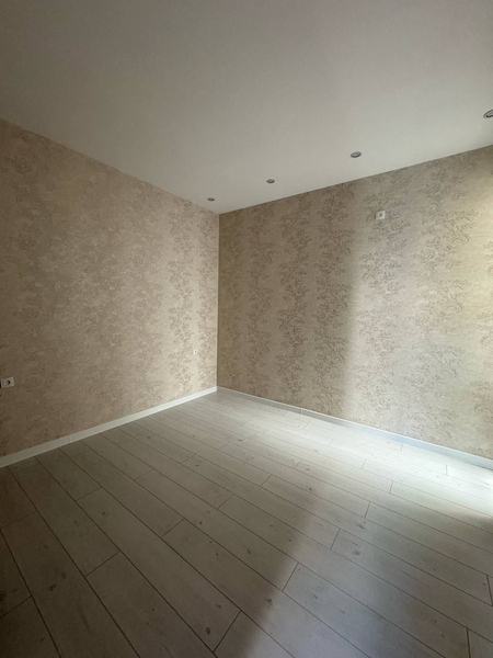 Uchtepa sakkoliy 1.3 sotoh. 6 kom