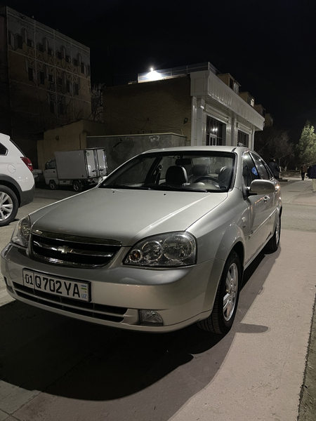 Продам ласетти 2009 года выпуска в идеальном состоянии ездила женщина