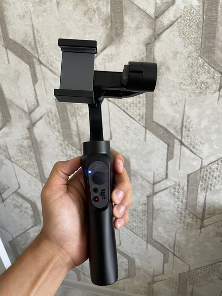 Продается Zhiyun Smooth Q