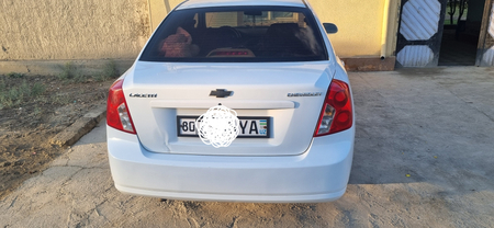 Lacetti 2009 sotiladi