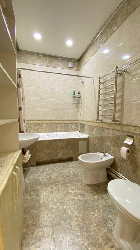 Аренда Квартира в Ойбек метро 3/4/9 1500$