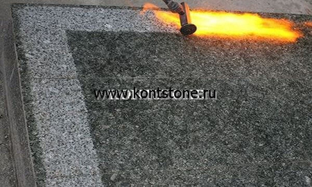Термообработка или обжик гранита убирает полировку и создаёт шершавост
