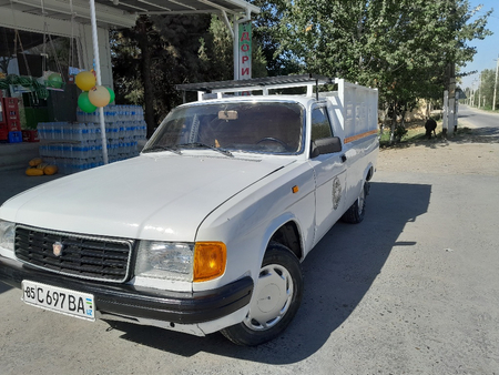 Volga pikap tezda sotiladi