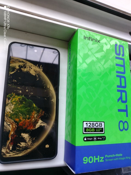 Infinix smart 8 8/128 обмен