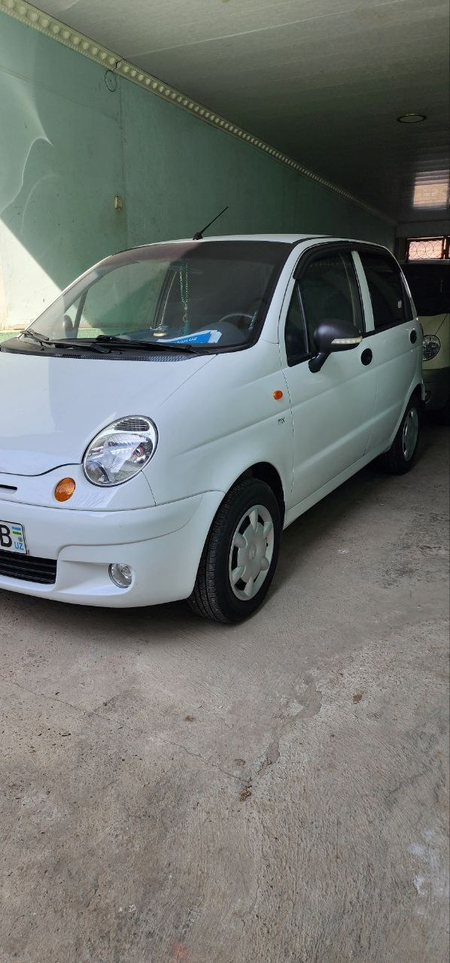 Matiz sotiladi  Top toza oq rang MX super bez kondiyor 240min