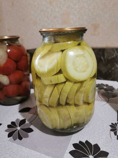 Консервированные кабачки со специями