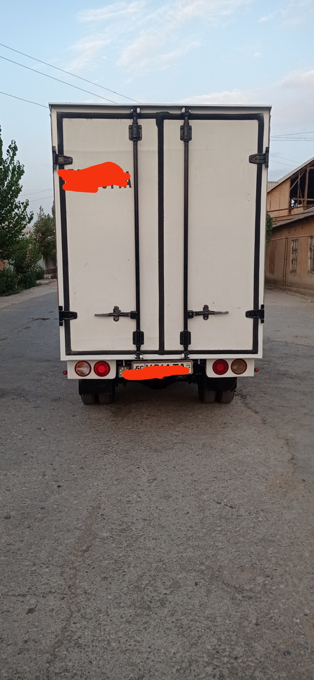Кия бонго сотлади
