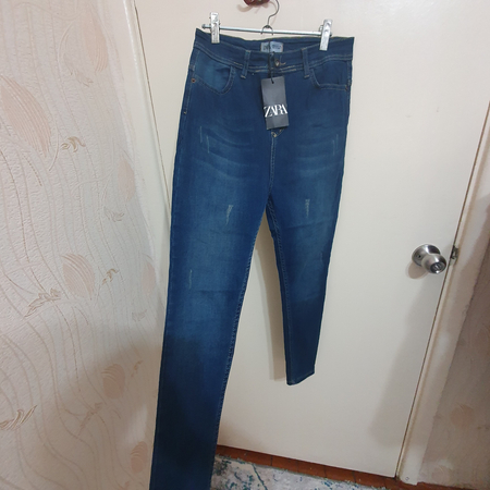 Новая джинсовая брюка Zara