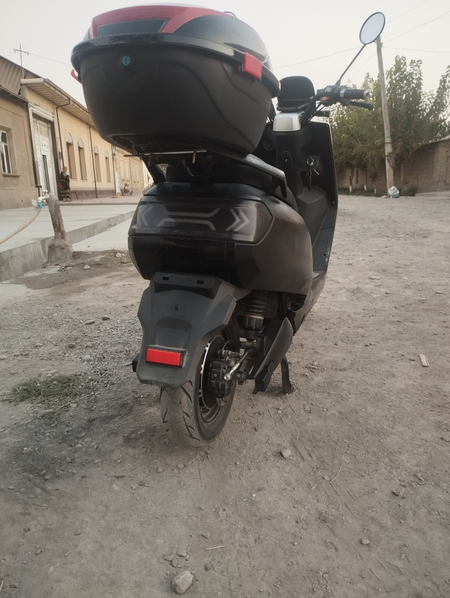 Skuter holati zur keb kuringizar kelishamiz  6milyon  sum  dddddddffdd