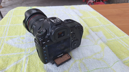 Srochna Canon 5d mark4 sotiladi. Holati alo ishlab turgan apparat.