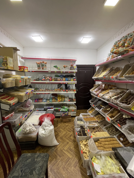 Tayyor biznes sotiladi chilonzor 19 sentrda savdosi zor