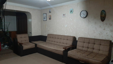 Продается своя 2-комн.квартира у м. М.Горький(БИЙ)Бузбазар 82 000 у.е.